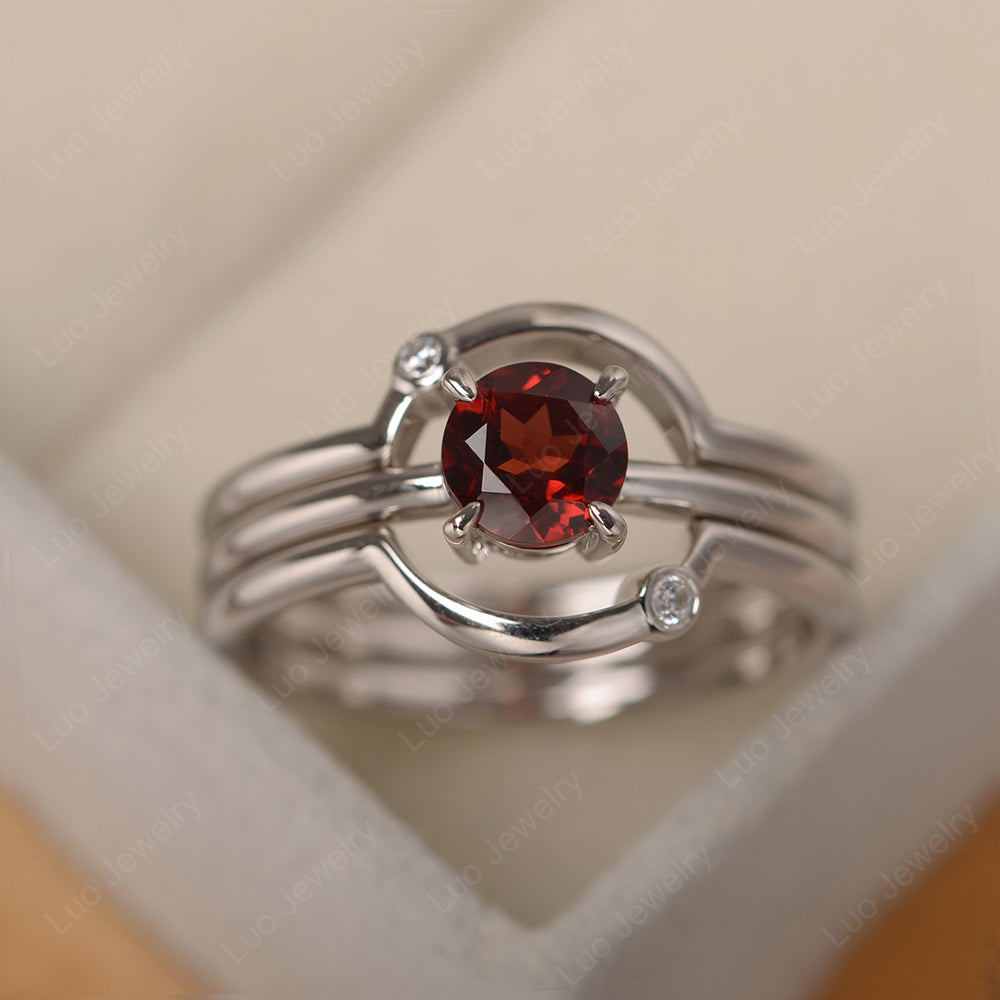 Garnet Engagement Ring with Guard | LUO