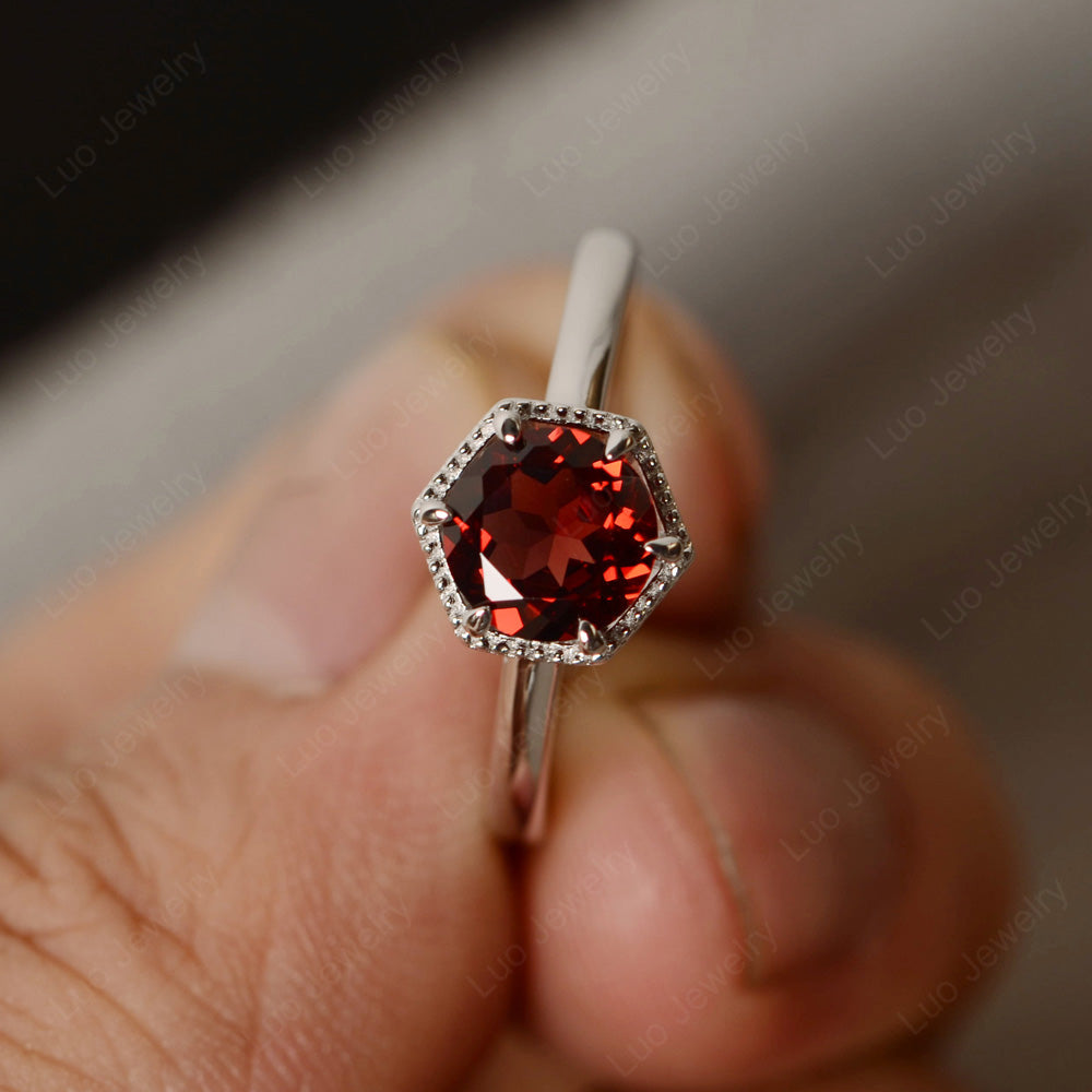 garnet stone ring design